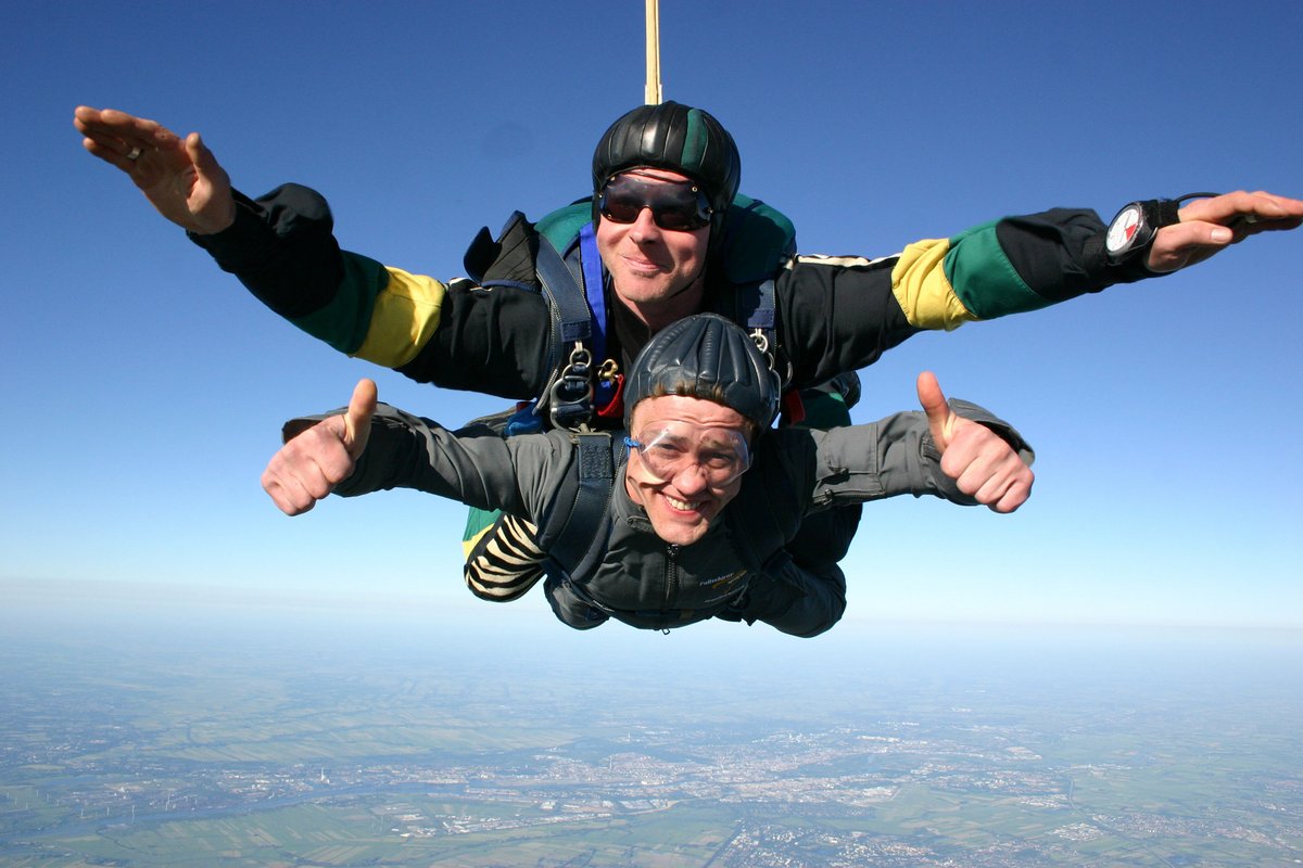 Tandemspringen | zwischen Bremen und Oldenburg Fallschirmspringen bei ...